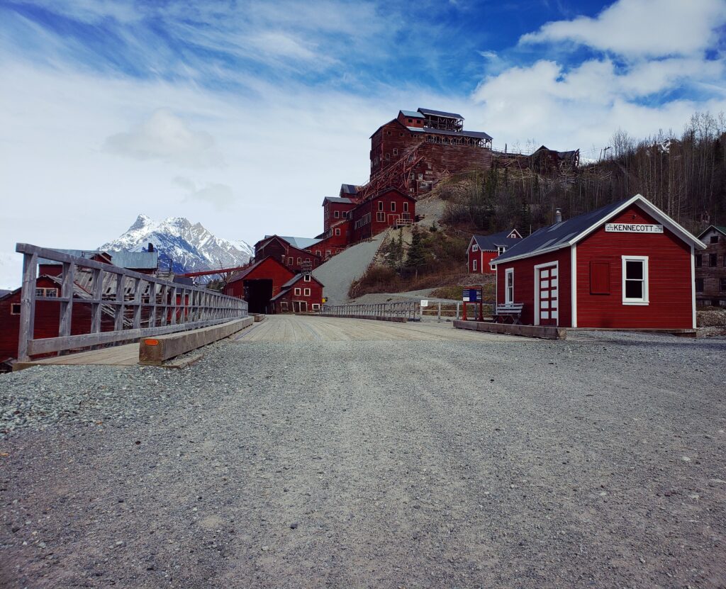 11 Day Grand Alaska Highlights Tour - Bindlestiff Tours